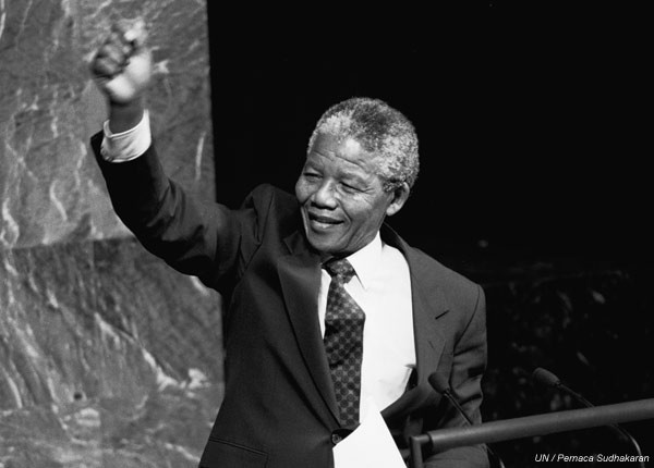 Nelson Mandela, Herói da Humanidade